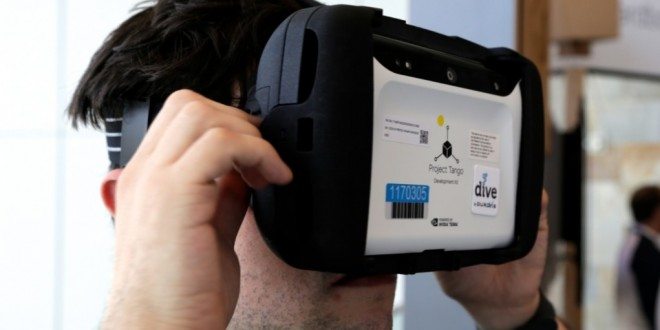 Google: il brevetto del visore VR da usare con smartphone
