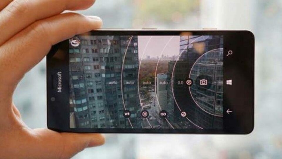 Windows 10: ecco la nuova app della fotocamera per desktop e mobile
