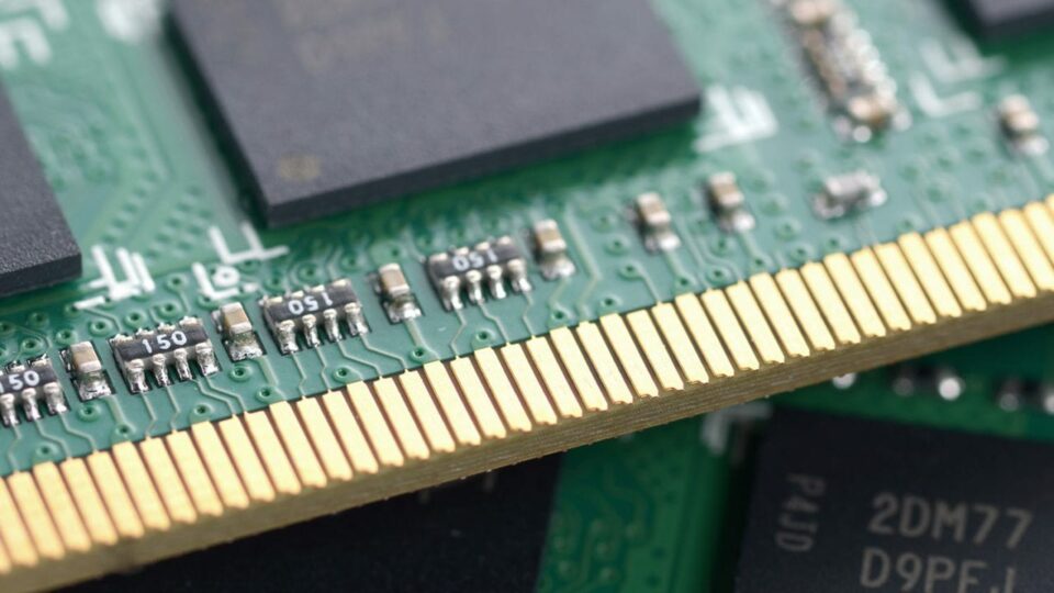 DRAM e NAND Flash, l’eccesso di offerta fa crollare i prezzi